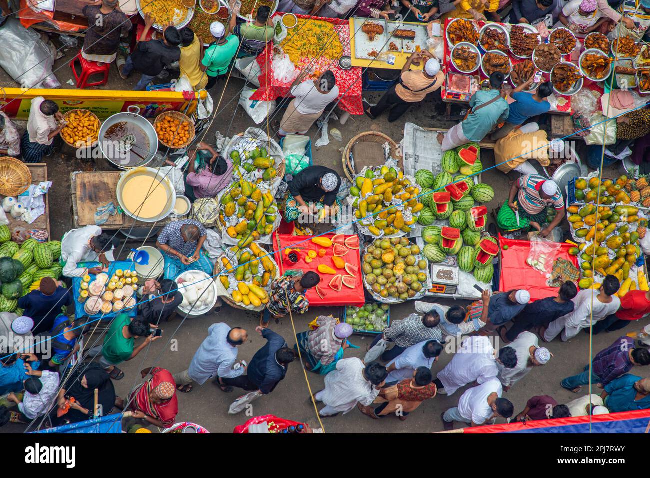 Top view or the traditional Iftar bazar at Chawkbazar on Old Dhaka. Dhaka, Bangladesh Stock ...