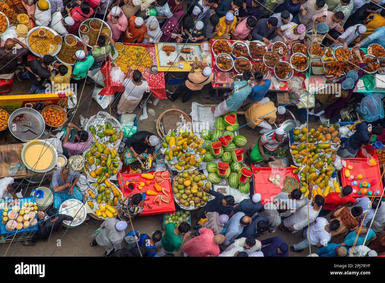 Top view or the traditional Iftar bazar at Chawkbazar on Old Dhaka. Dhaka, Bangladesh Stock ...