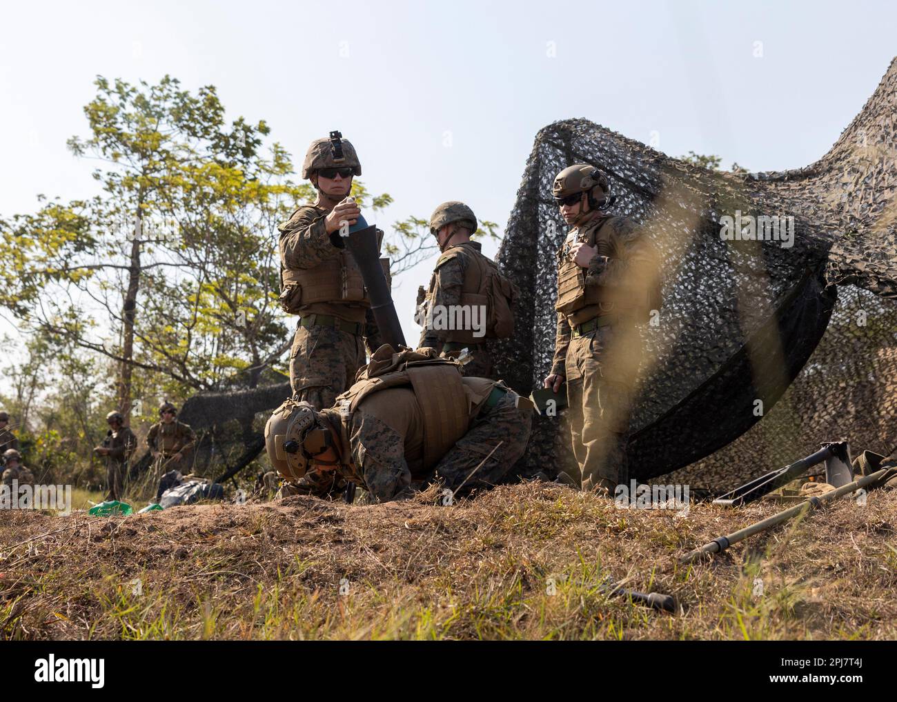 M252 81 mm mortar system hi-res stock photography and images - Alamy