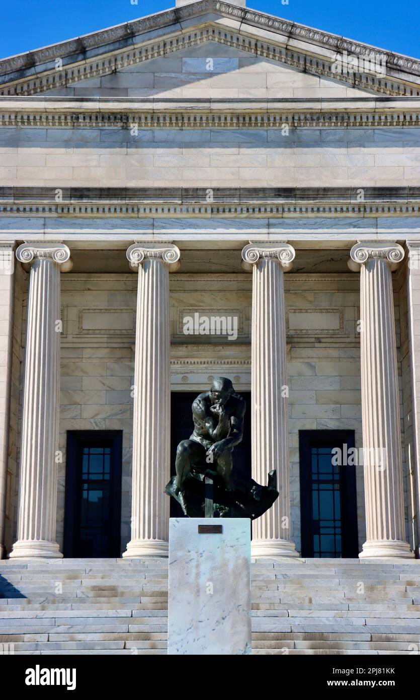 The older neoclassical part of Cleveland Museum of Art at University ...