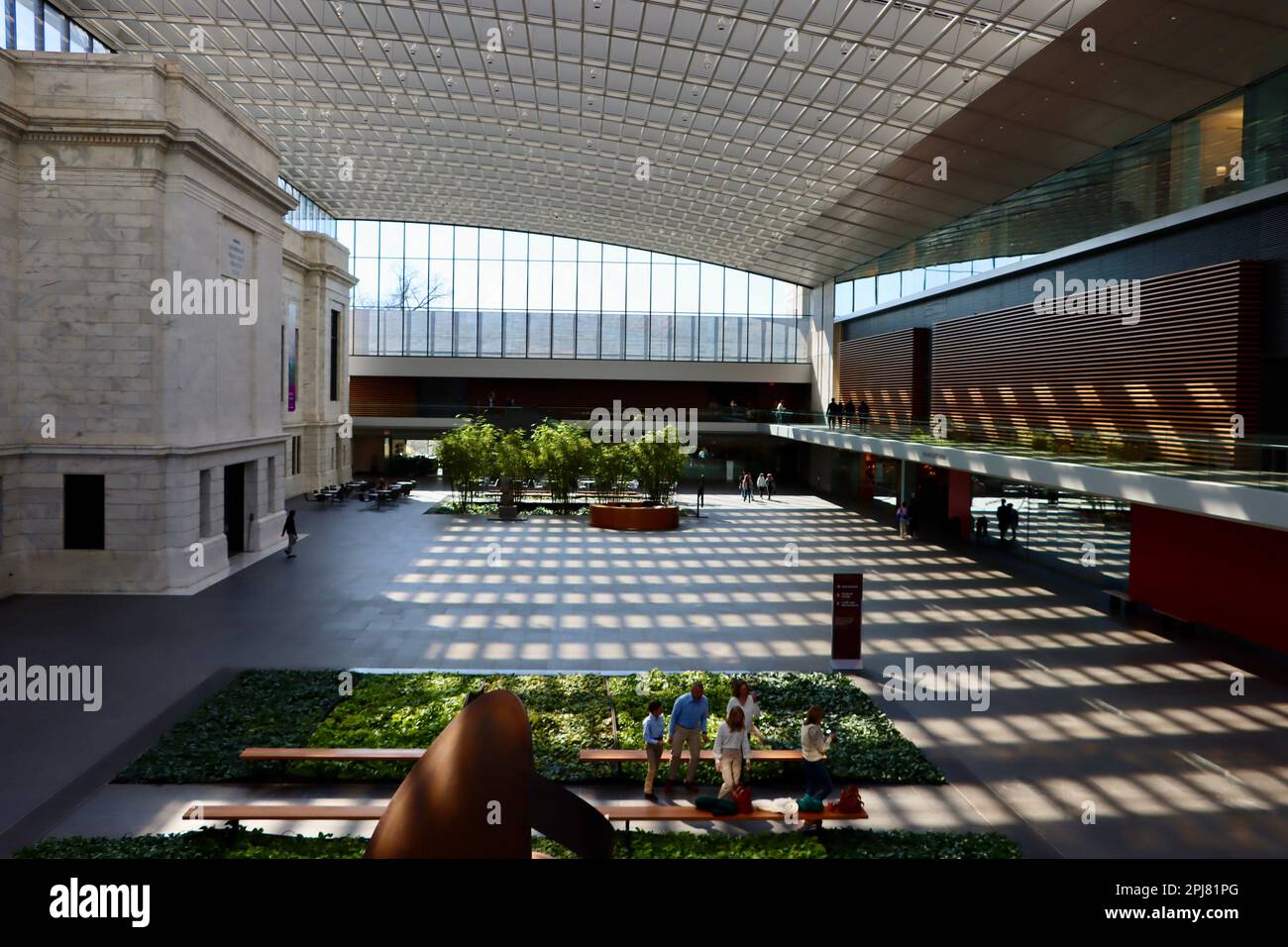 Ames atrium connecting the old and new part of Cleveland Museum of Art ...