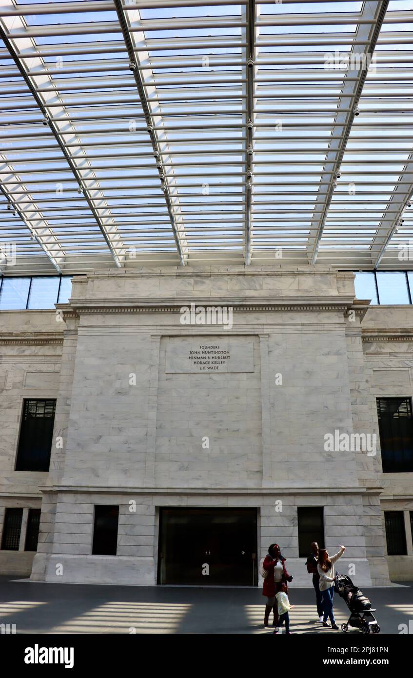 Ames atrium connecting the old and new part of Cleveland Museum of Art ...