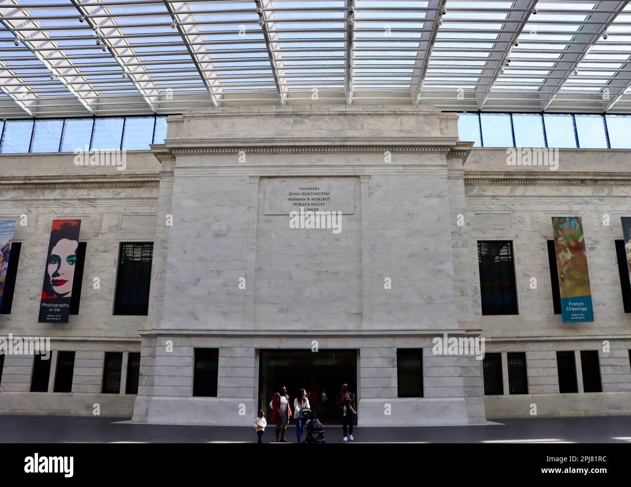 Ames atrium connecting the old and new part of Cleveland Museum of Art ...