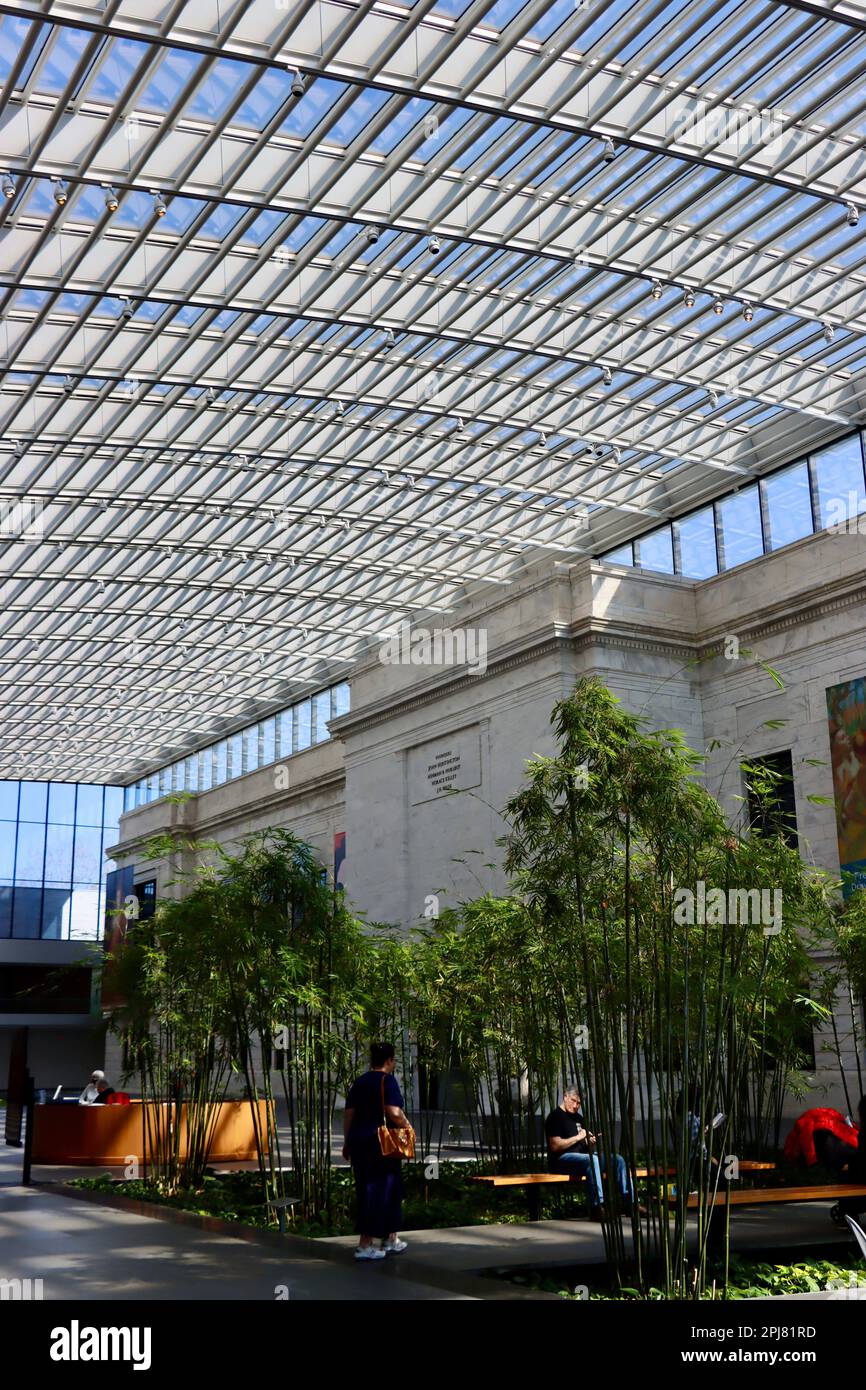 Ames atrium connecting the old and new part of Cleveland Museum of Art ...