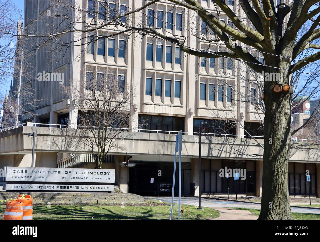 Leonard case jr hi-res stock photography and images - Alamy