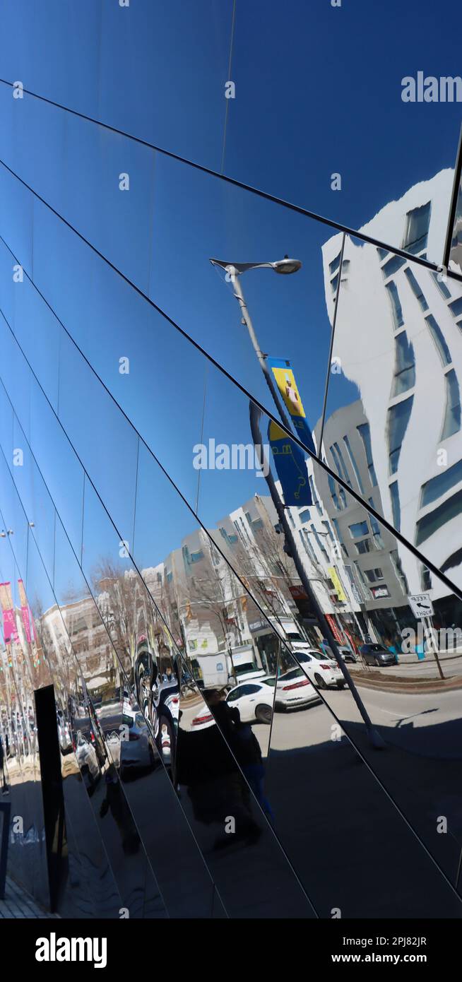 Reflections off the wall of MOCA, Museum of Contemporary Art in Cleveland, Ohio Stock Photo - Alamy