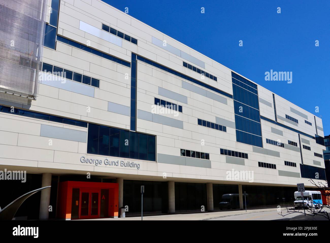 The George Gund building of Cleveland Institute of Art in Ohio Stock ...