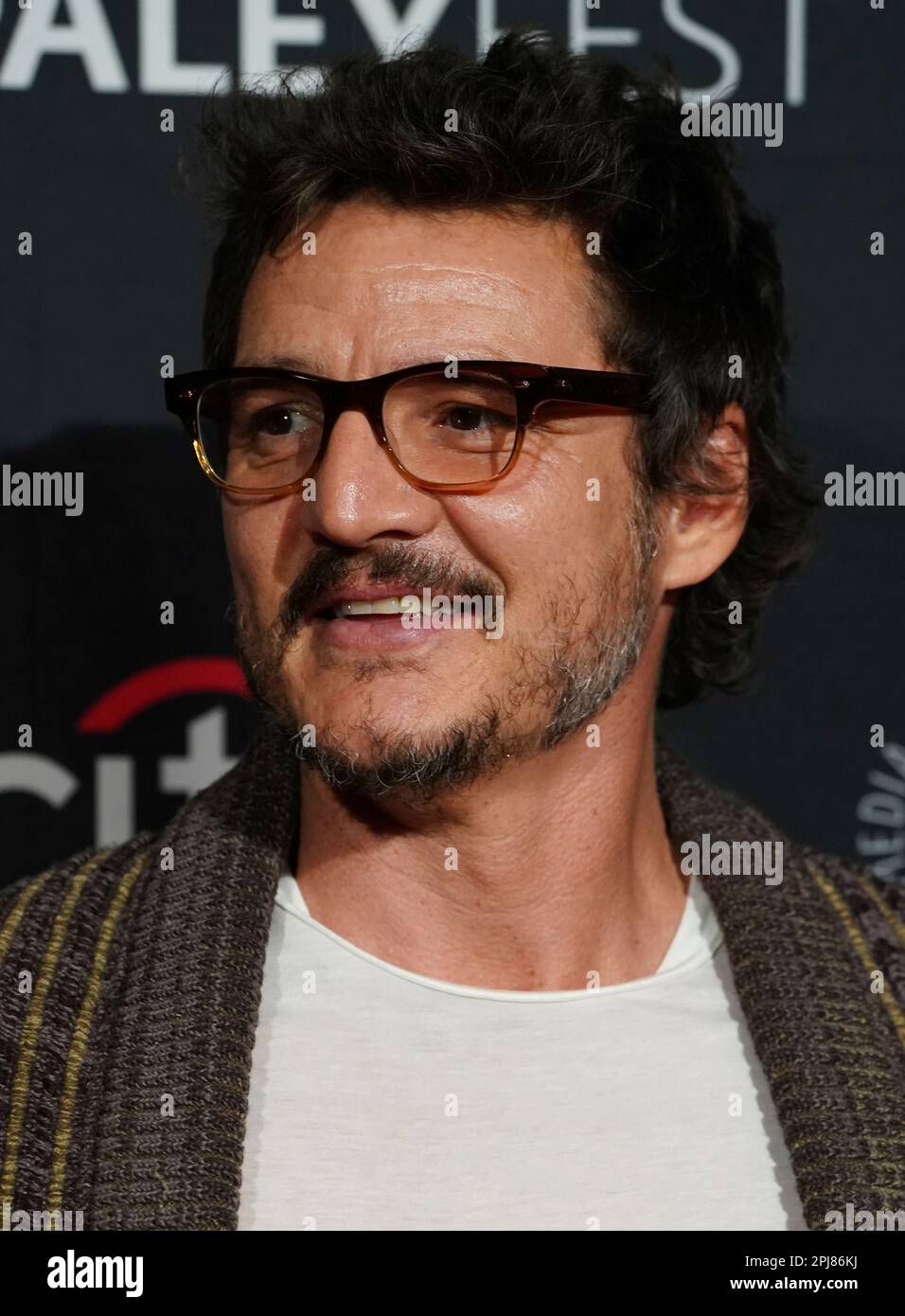 Pedro Pascal arrives at a screening of "The Mandalorian" during ...