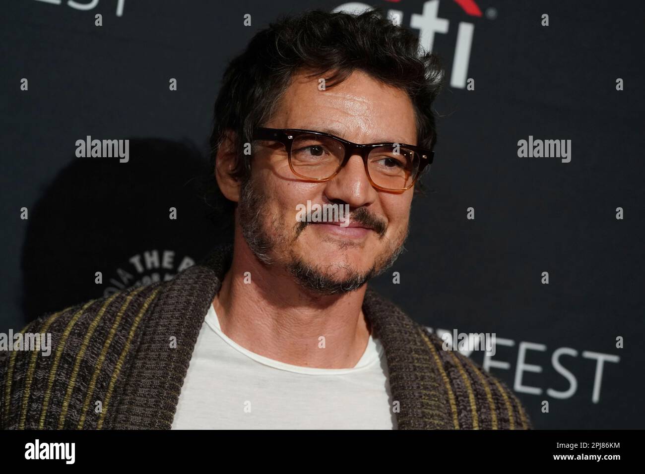 Pedro Pascal arrives at a screening of "The Mandalorian" during ...