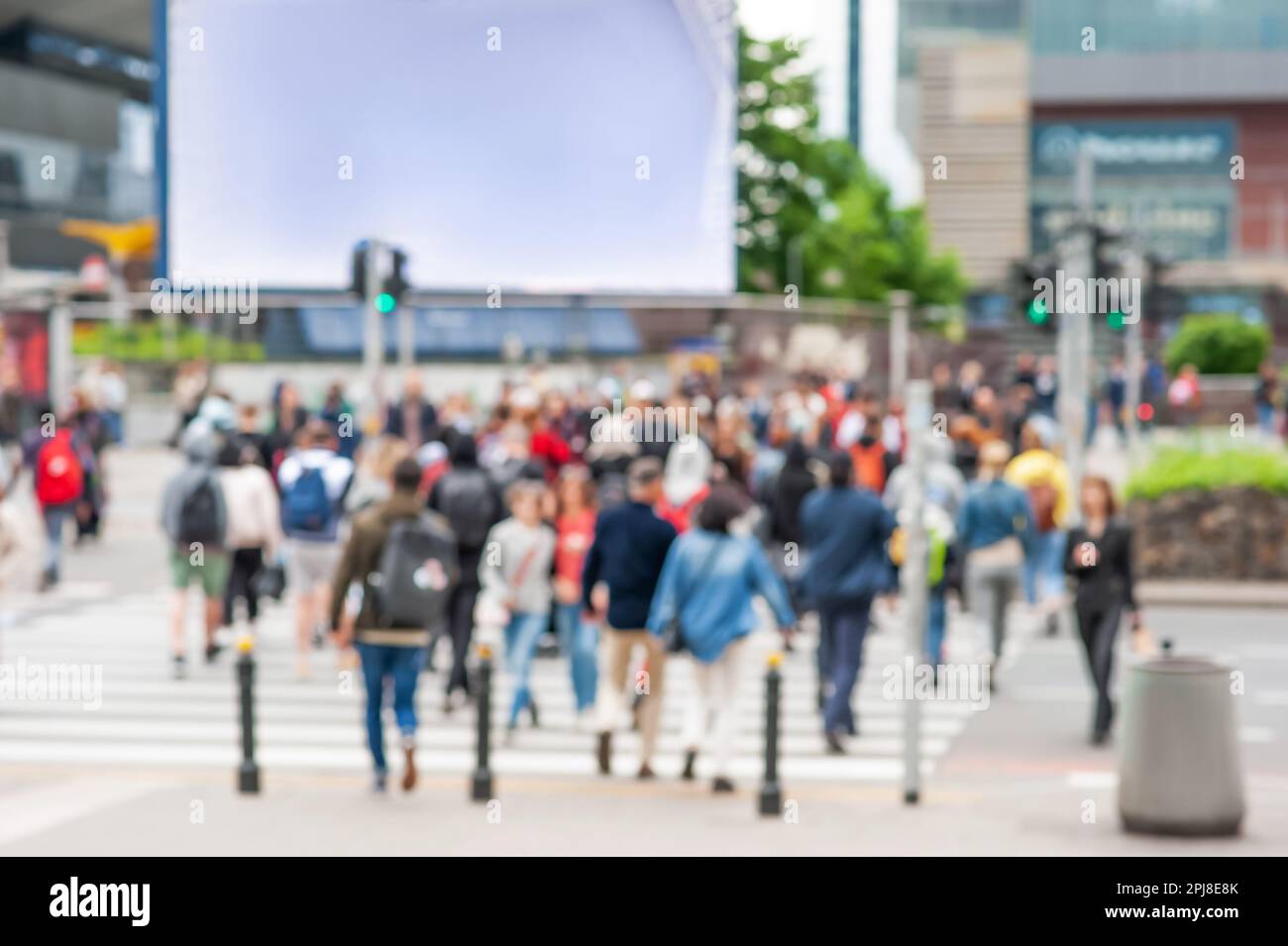 People crossing street in city hi-res stock photography and images - Alamy