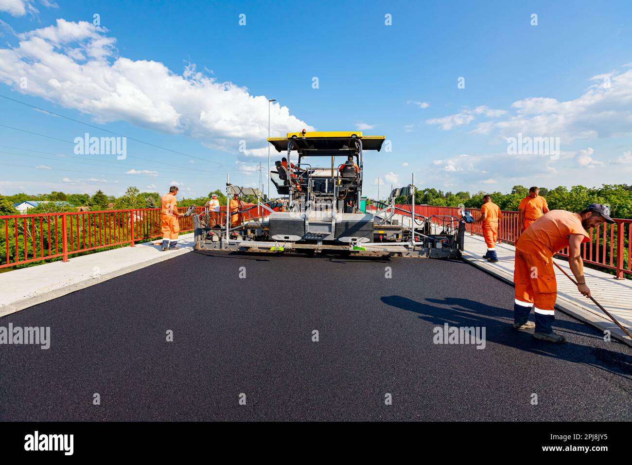 Tarmac spreader hi-res stock photography and images - Alamy