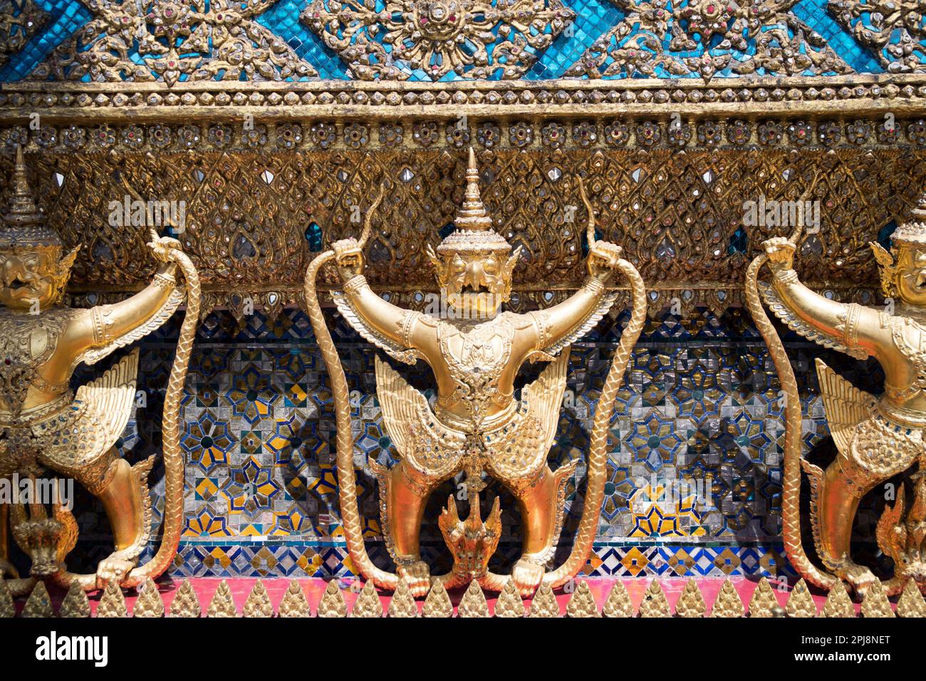 Beautiful side view phra hi-res stock photography and images - Alamy