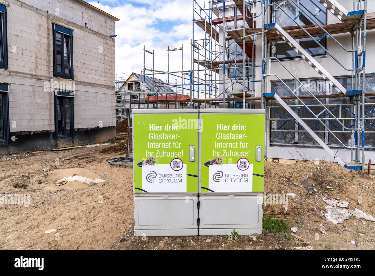 Construction site scaffolding inspection houses hi-res stock ...