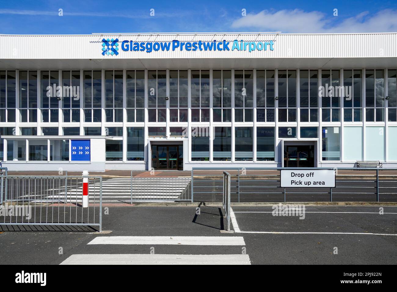 Front entrance to Prestwick International airport terminal building ...