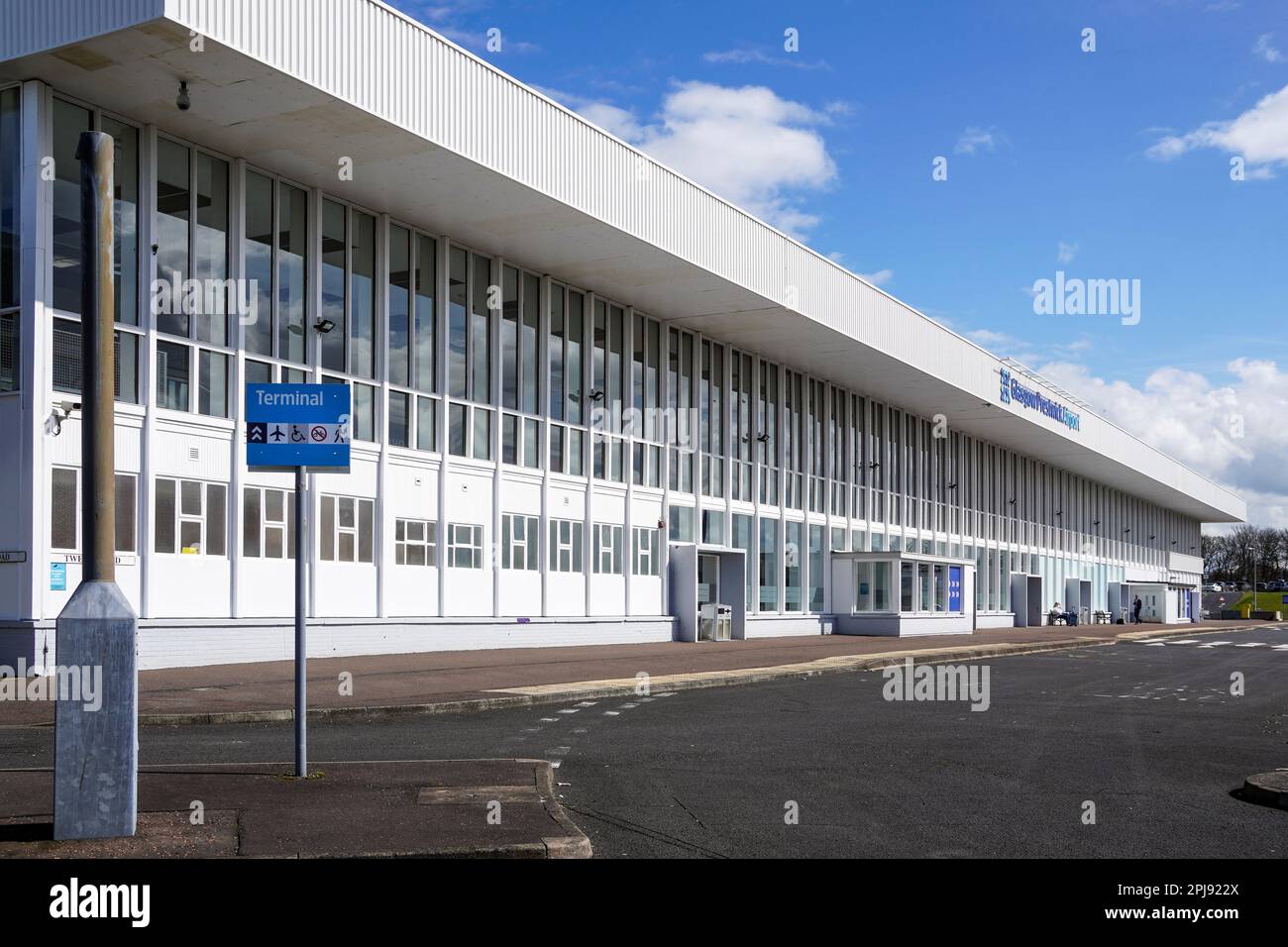 Front entrance to Prestwick International airport terminal building ...