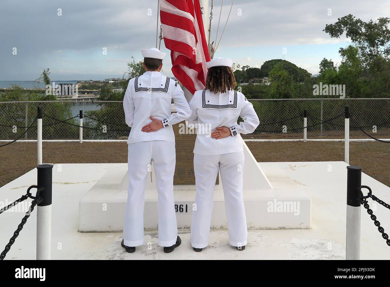 PRODUCTION - 15 January 2023, Cuba, Guantánamo: Two female marines ...