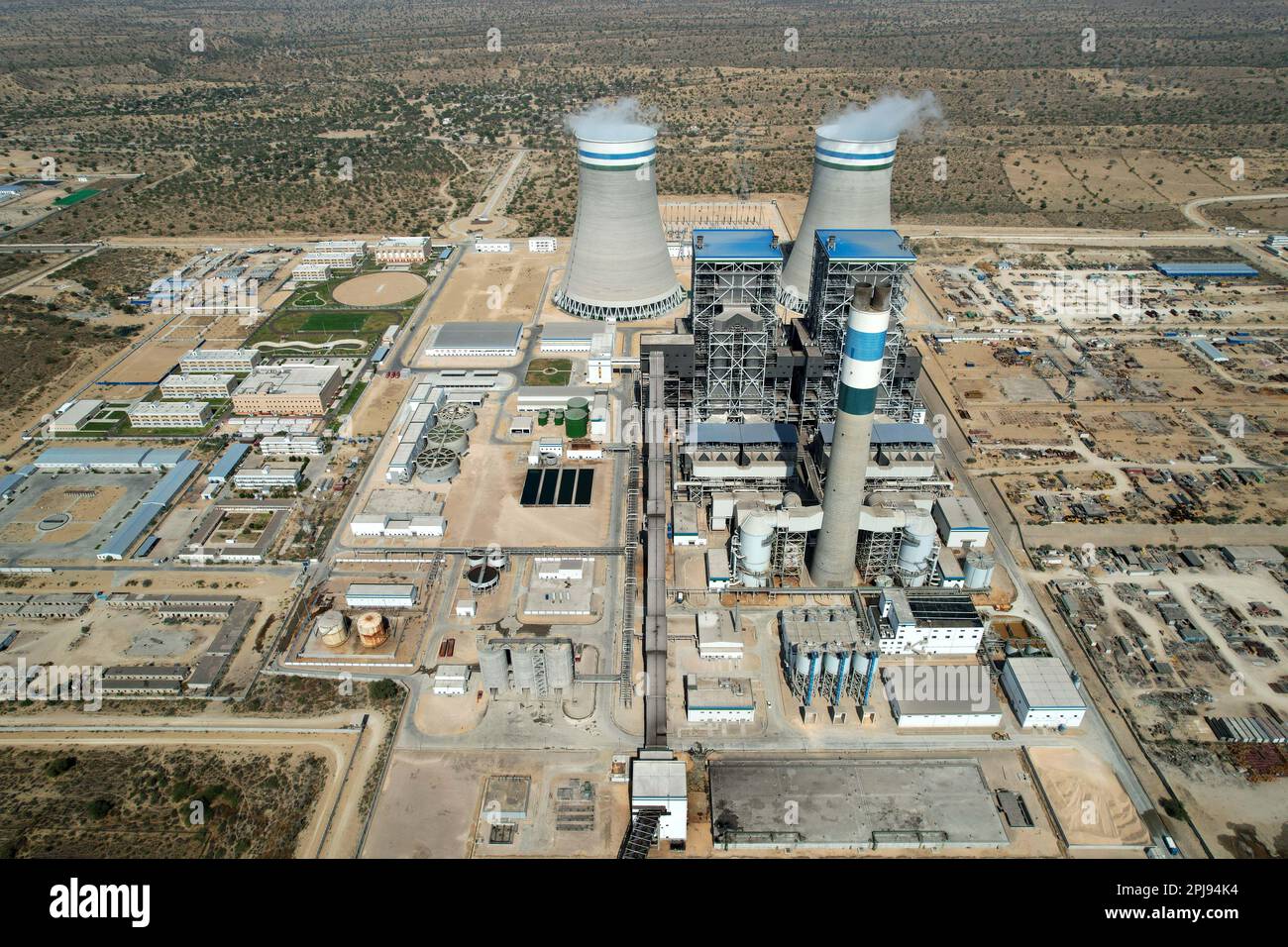 (230401) -- THARPARKAR, April 1, 2023 (Xinhua) -- This aerial photo ...