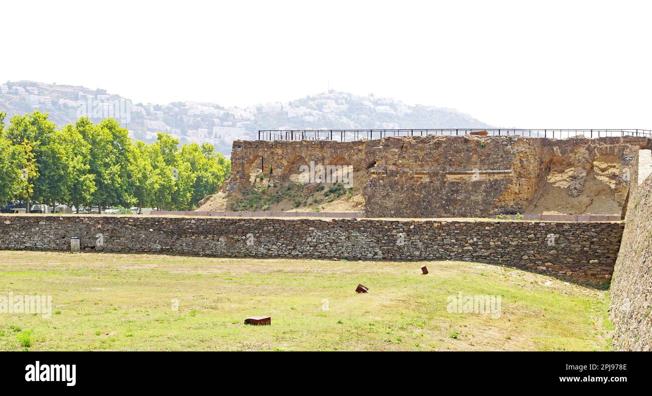 Citadel of roses hi-res stock photography and images - Alamy