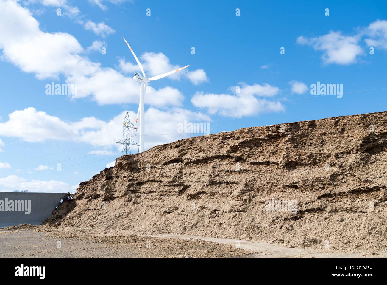 Biogas plant in Wicko, Poland © Wojciech Strozyk / Alamy Stock Photo ...