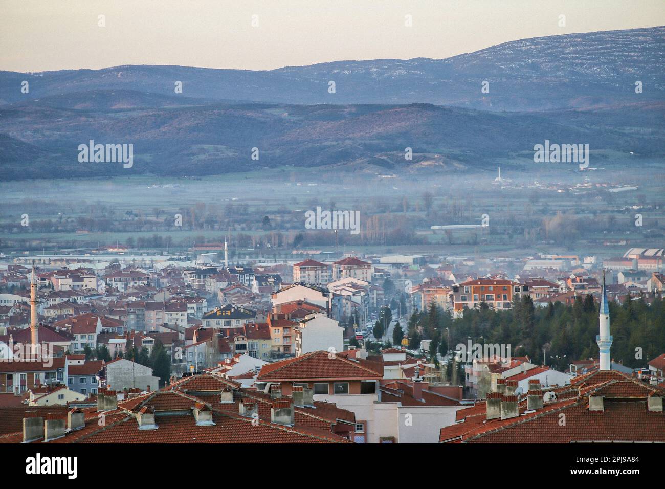 Unplanned city hi-res stock photography and images - Alamy