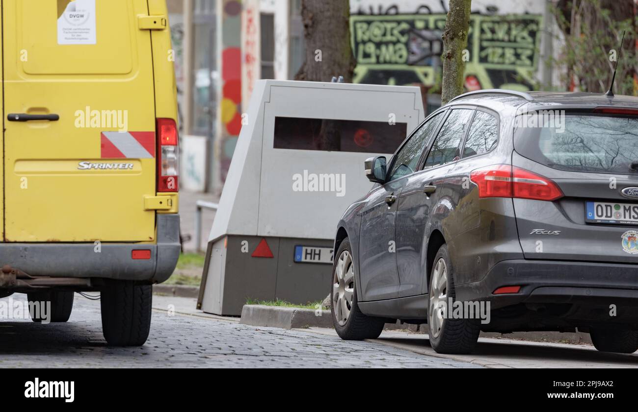 Hamburg, Germany. 28th Mar, 2023. A mobile flash trailer of the type ...