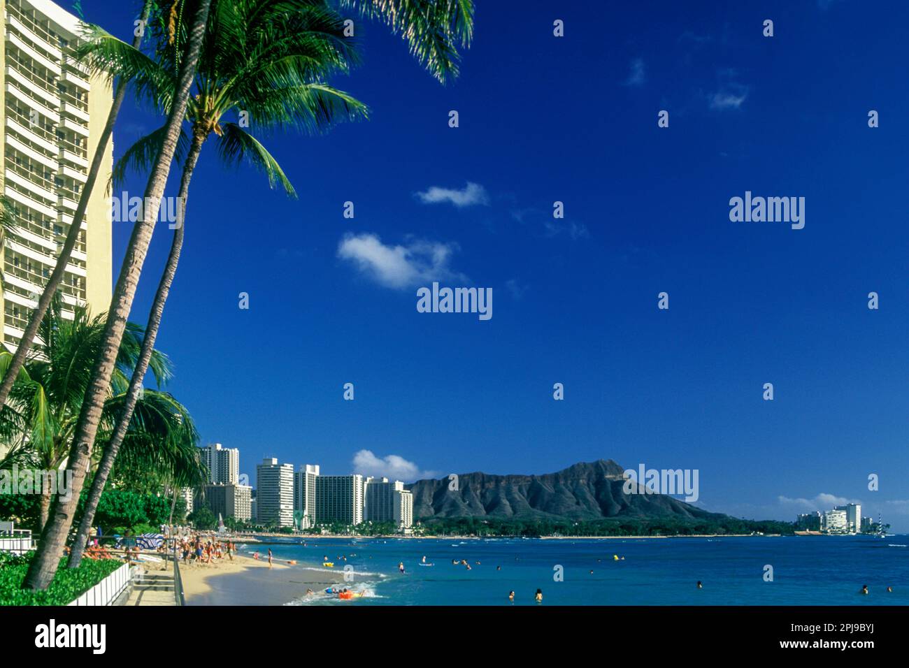 WAIKIKI BEACH AND DIAMOND HEAD HONOLULU OAHU HAWAII USA Stock Photo - Alamy