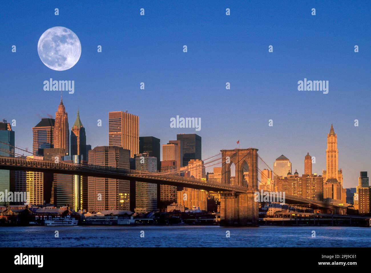 2001 HISTORICAL BROOKLYN BRIDGE (©J & W ROEBLING 1876) DOWNTOWN SKYLINE ...