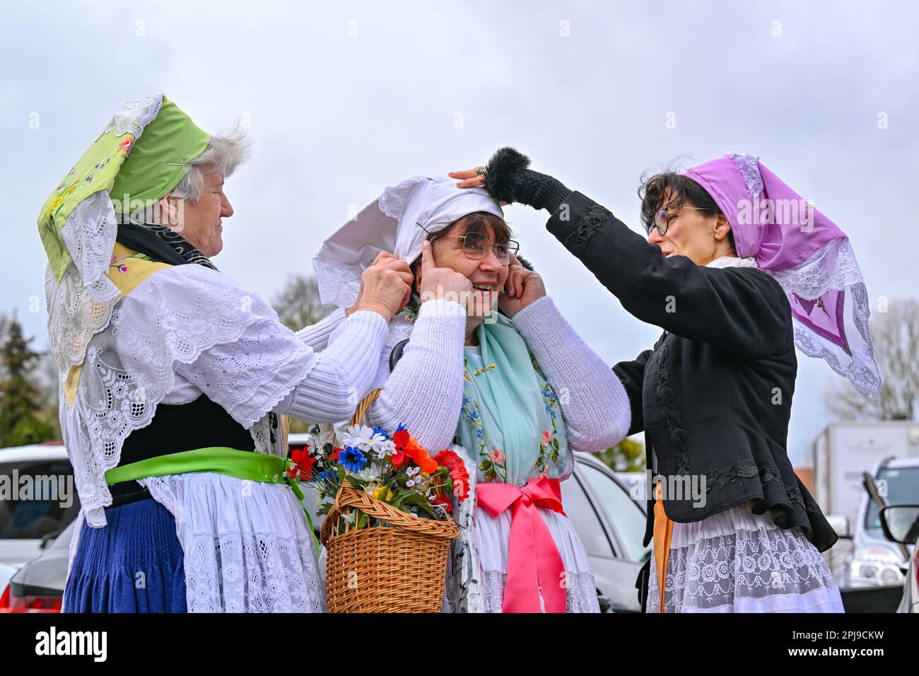 Schlepzig, Germany. 01st Apr, 2023. Women in Sorbian-Wendish festive ...