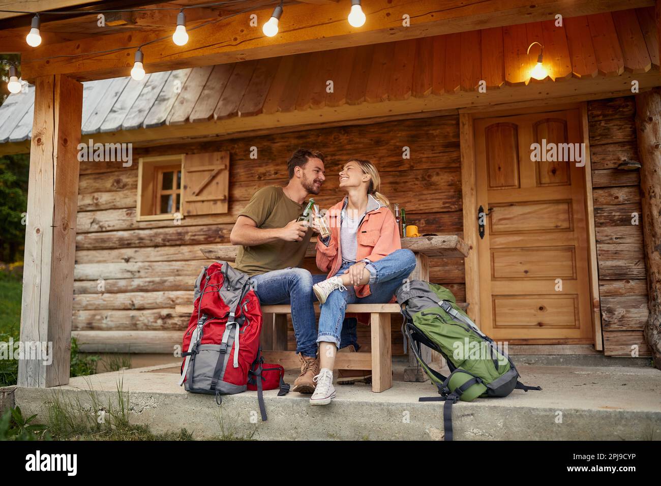 Romantic couple spending summer holiday hi-res stock photography and ...