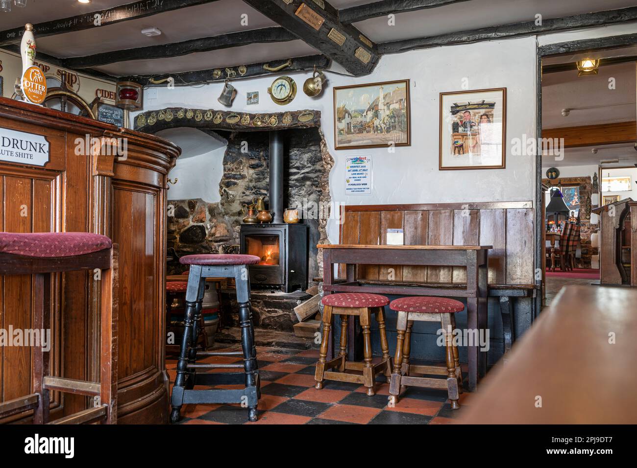 The bar interior of The Top Ship Pub, Porlock, Somerset Stock Photo - Alamy