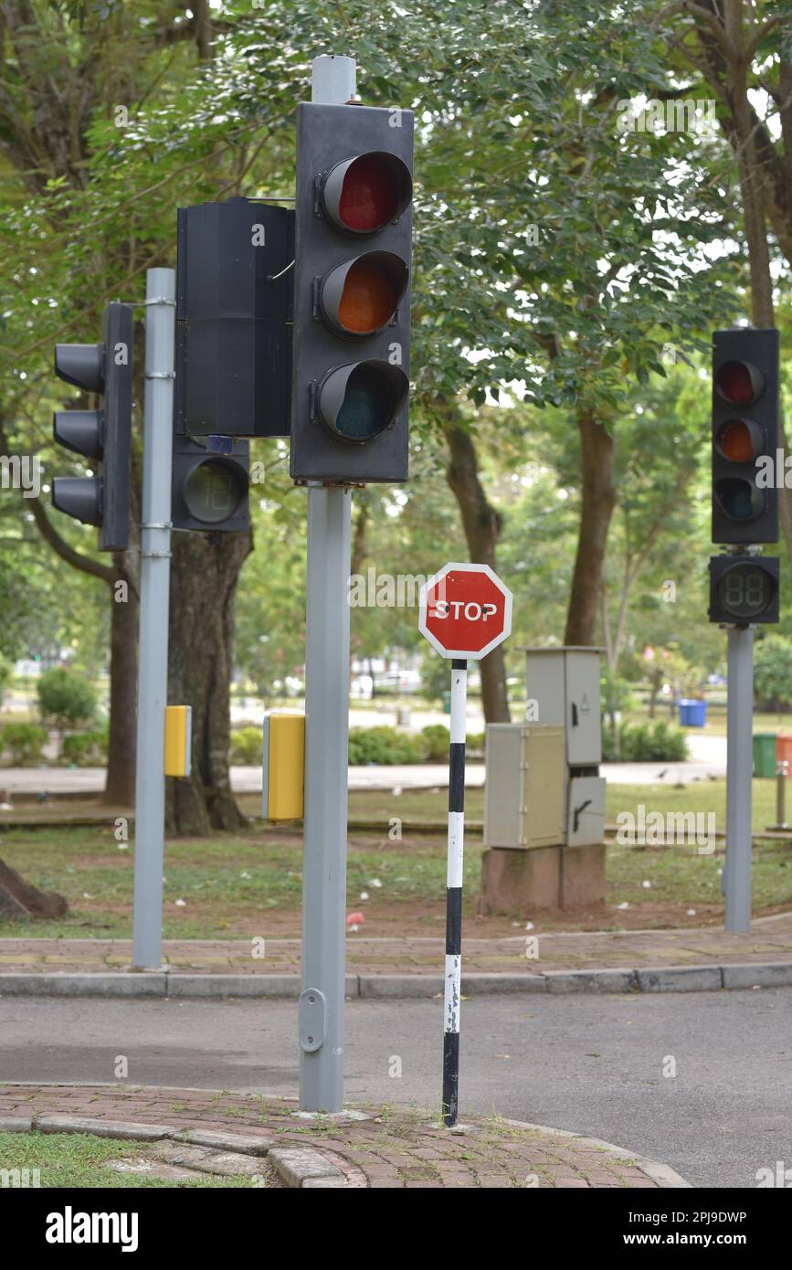 Road mark sign hi-res stock photography and images - Alamy