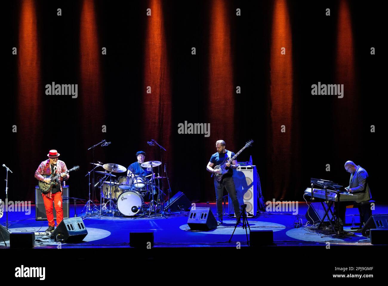 I see stars band hi-res stock photography and images - Alamy