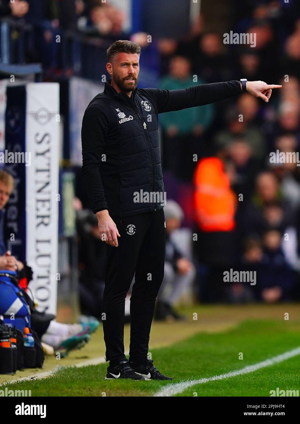Luton Town manager Rob Edwards on the touchline during the Sky Bet ...