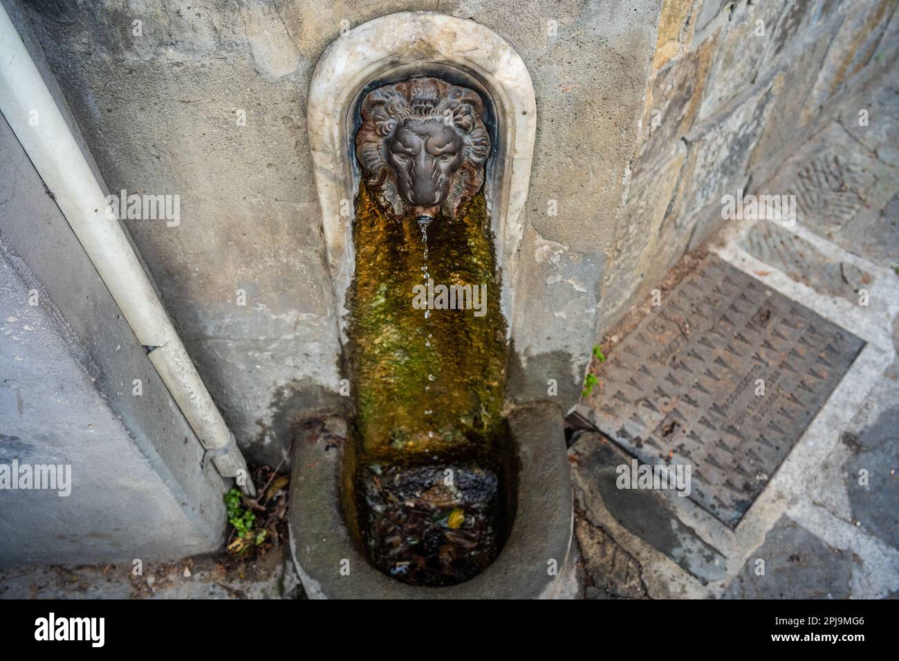 Water fountains for drinking water in Florence, Italy Stock Photo - Alamy