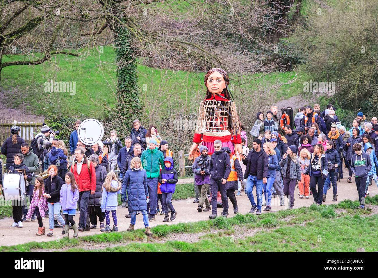 Refugee around hi-res stock photography and images - Alamy