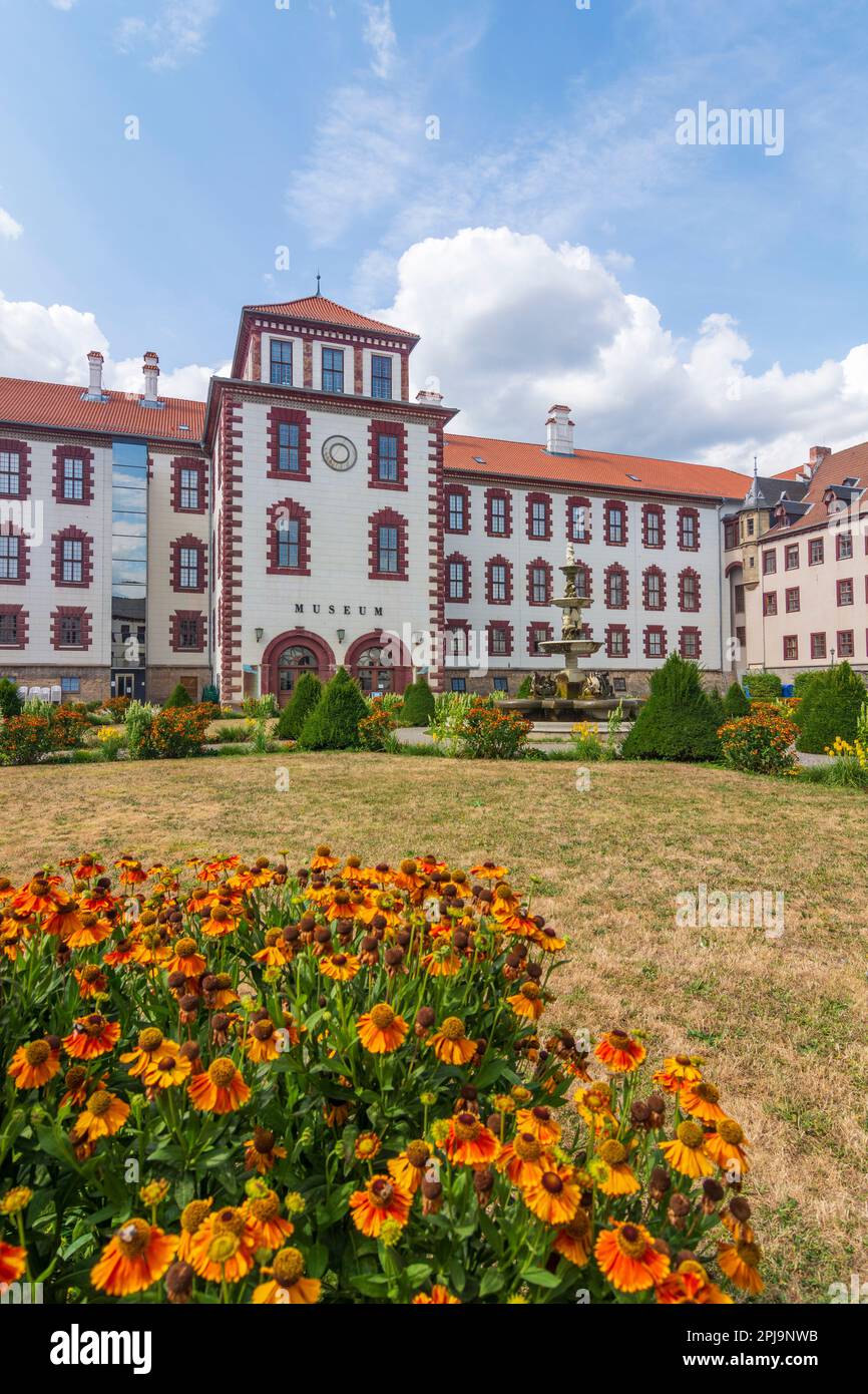 Meiningen: Schloss Elisabethenburg Castle in , Thüringen, Thuringia ...