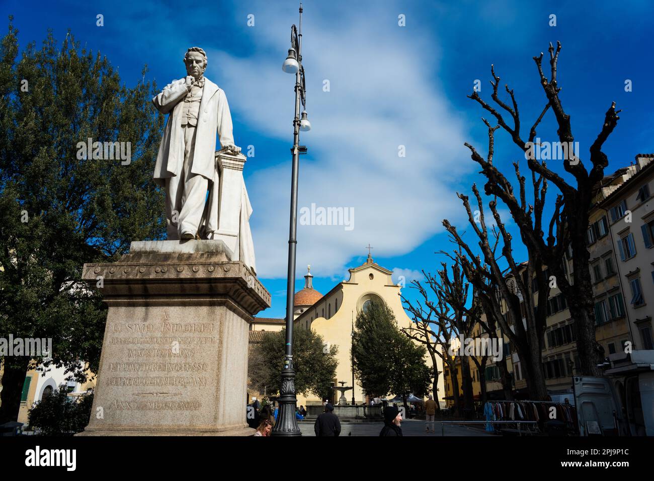 Statue to Cosimo Ridolfi in Piazza Santo Spirito, Florence Stock Photo ...