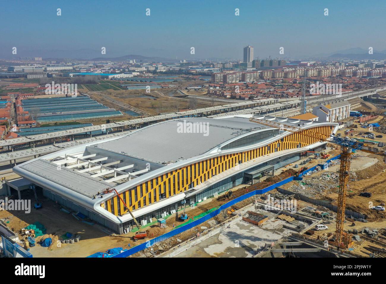 Haiyang railway station hi-res stock photography and images - Alamy