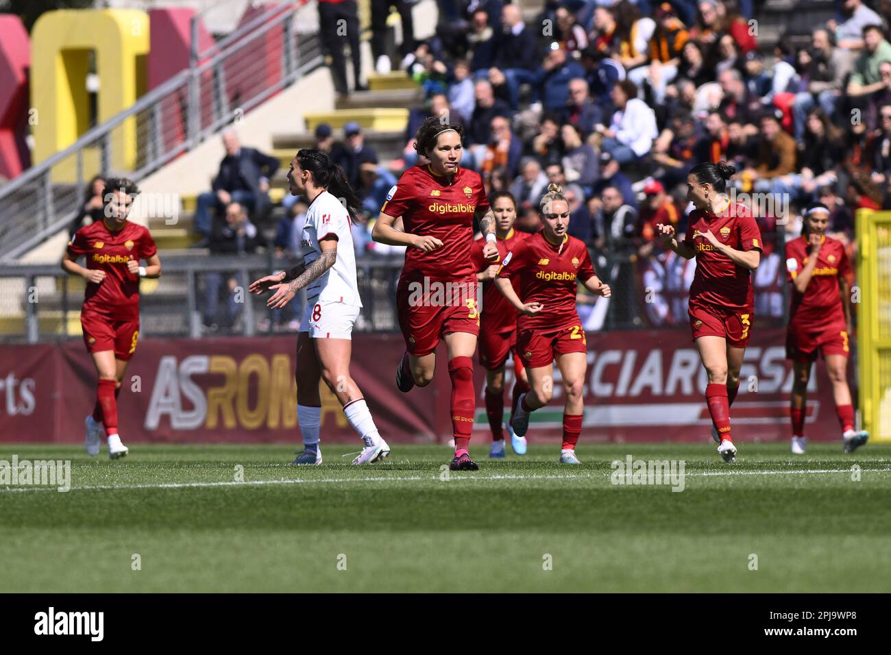Rome, Italy. 01st Apr, 2023. Elena Linari of AS Roma Women celebrates ...