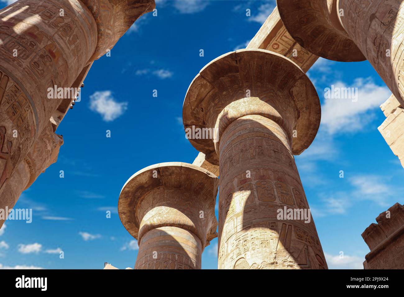 Ancient egypt buildings hi-res stock photography and images - Alamy