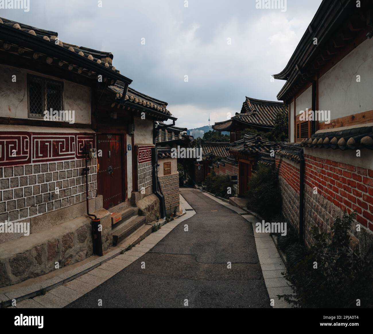 Traditional Korean style architecture at Bukchon Hanok Village in Seoul ...