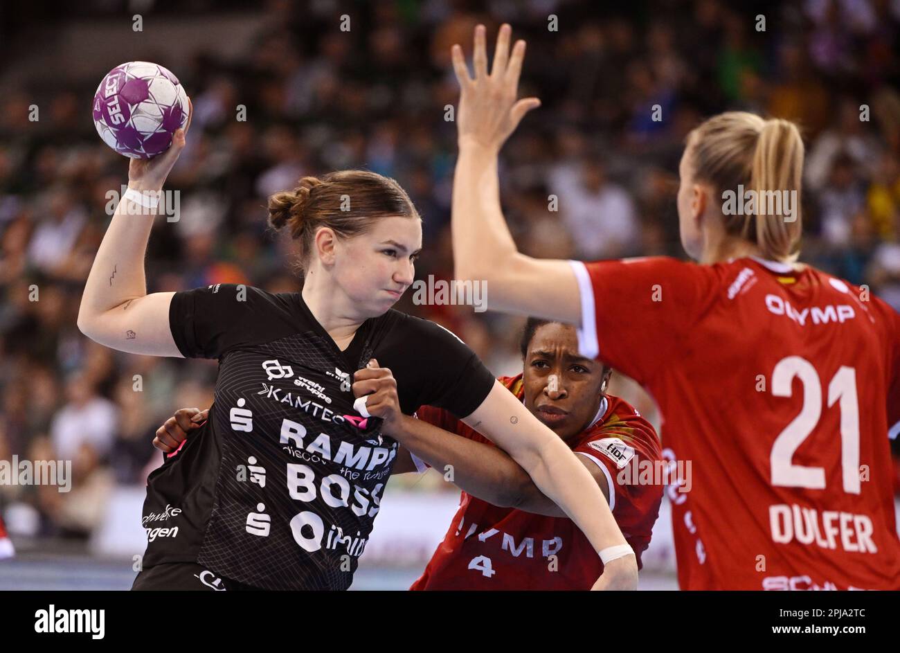Stuttgart, Germany. 01st Apr, 2023. Handball, Women: DHB Cup, TuS ...