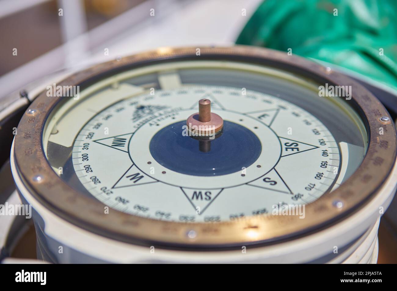 Gyrocompass hi-res stock photography and images - Alamy