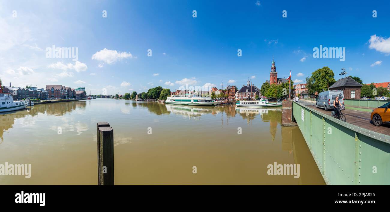 Leer: Alte Waage (Old scale, left) and town hall tower seen from the Dr ...