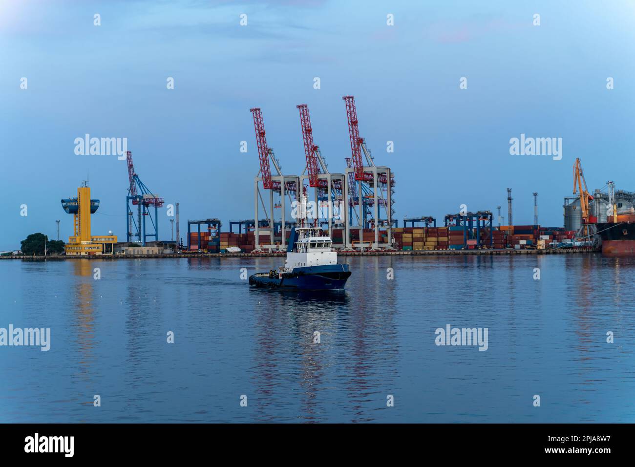 Cargo ship tugboat moving in hi-res stock photography and images - Alamy