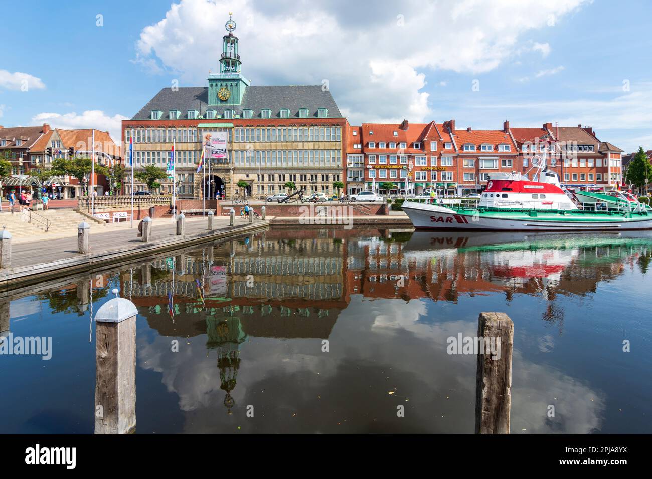 Emden: harbor Ratsdelft, Town Hall, ship rescue cruiser Georg Breusing ...