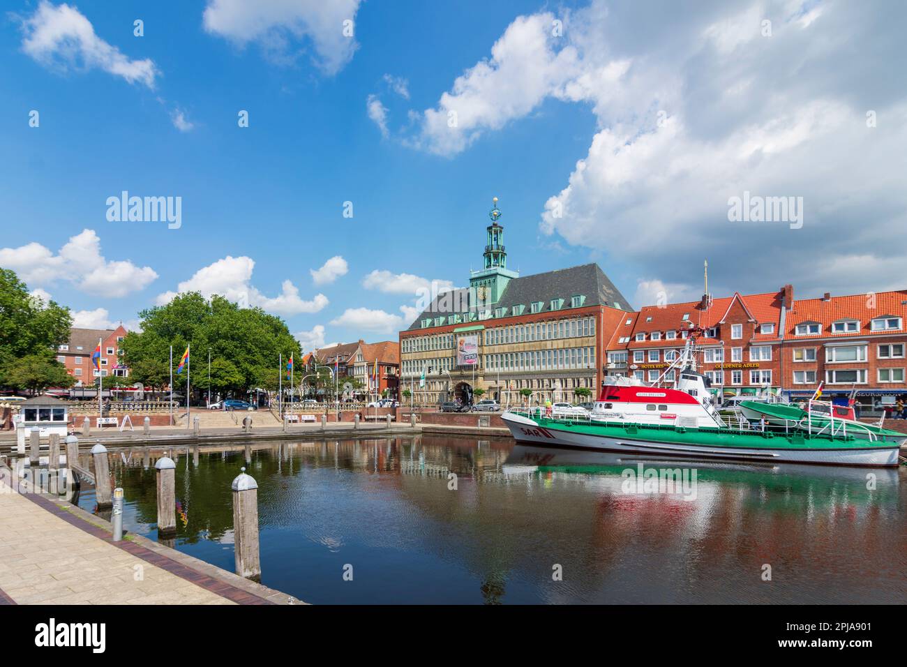 Emden: harbor Ratsdelft, Town Hall, ship rescue cruiser Georg Breusing ...