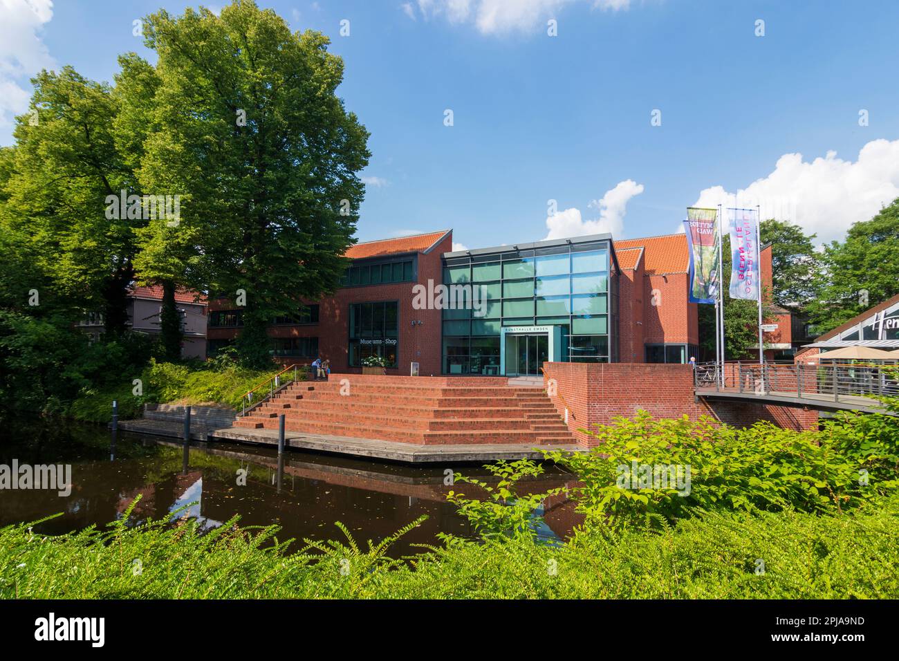 Emden: art museum Kunsthalle, canal Stadtgraben in Ostfriesland ...