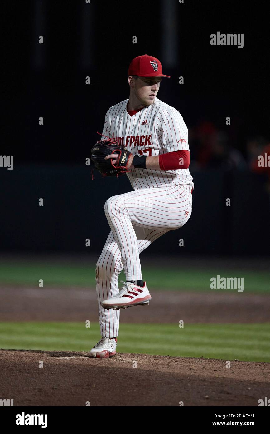 North Carolina State Wolfpack relief pitcher Sam Highfill (17) in ...