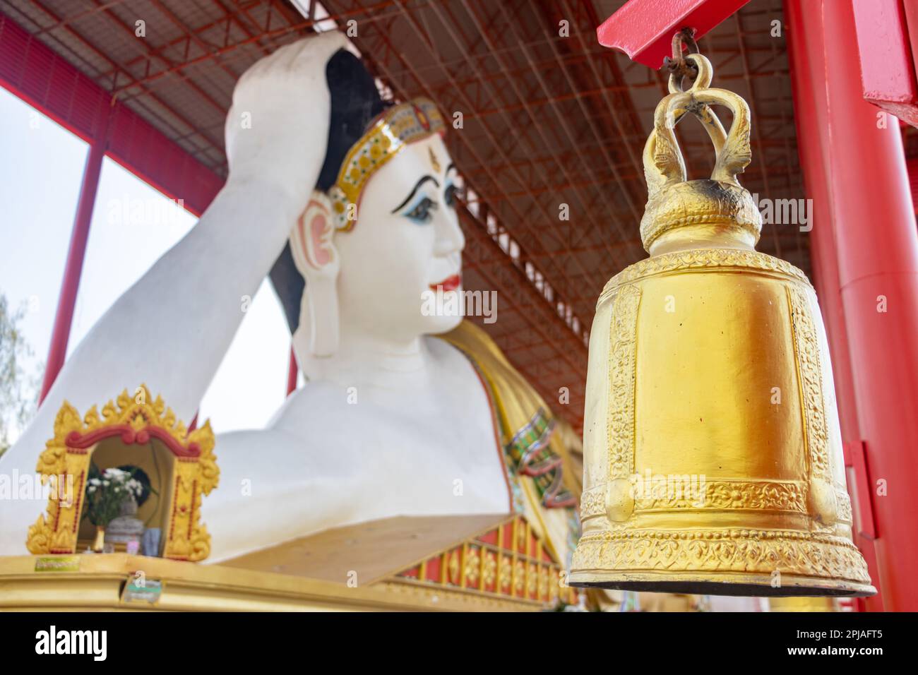 Large temple hi-res stock photography and images - Alamy